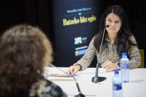 Eusko Jaurlaritzak hainbat belaunaldi bildu ditu Gasteizen, «hitz ...